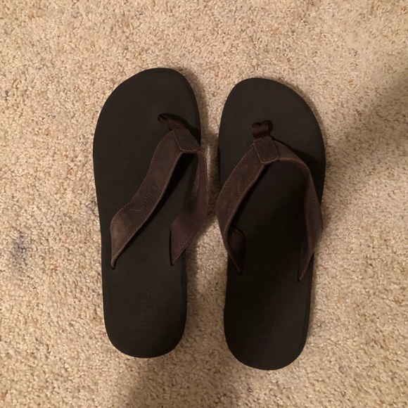 Flojos | Shoes | New Brown Leather Flojos Flip Flops Size 1 | Poshmark